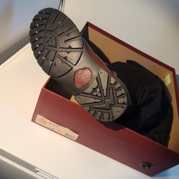 Wolverine | Shoes | Wolverine 00 Mile Russell Mens Boots Size 9 Brown ...